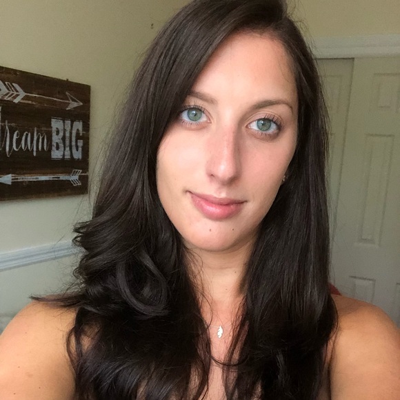 Megan's Closet (@megan_anne) | Poshmark